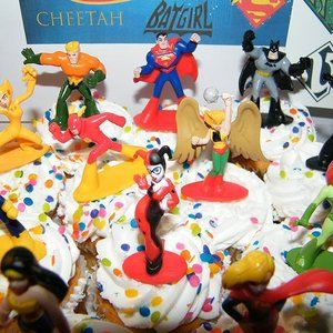 DC Comics | Party Supplies | Dc Super Hero Girls Deluxe Mini Cake Topper Set Of 4 With 12 ...